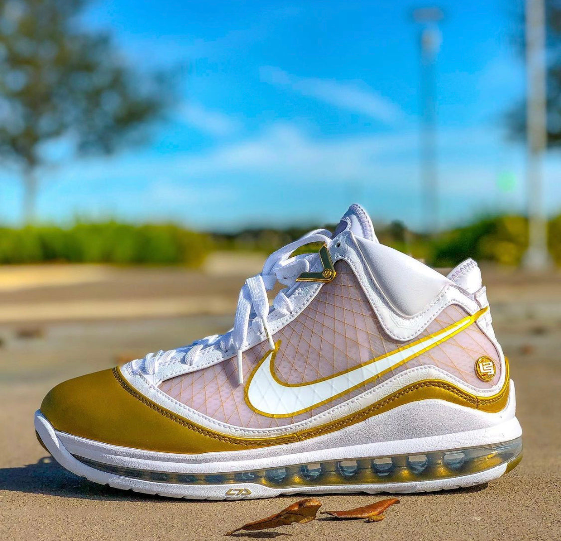 LeBron James 7 “ China Moon ” – Red Sole Republic